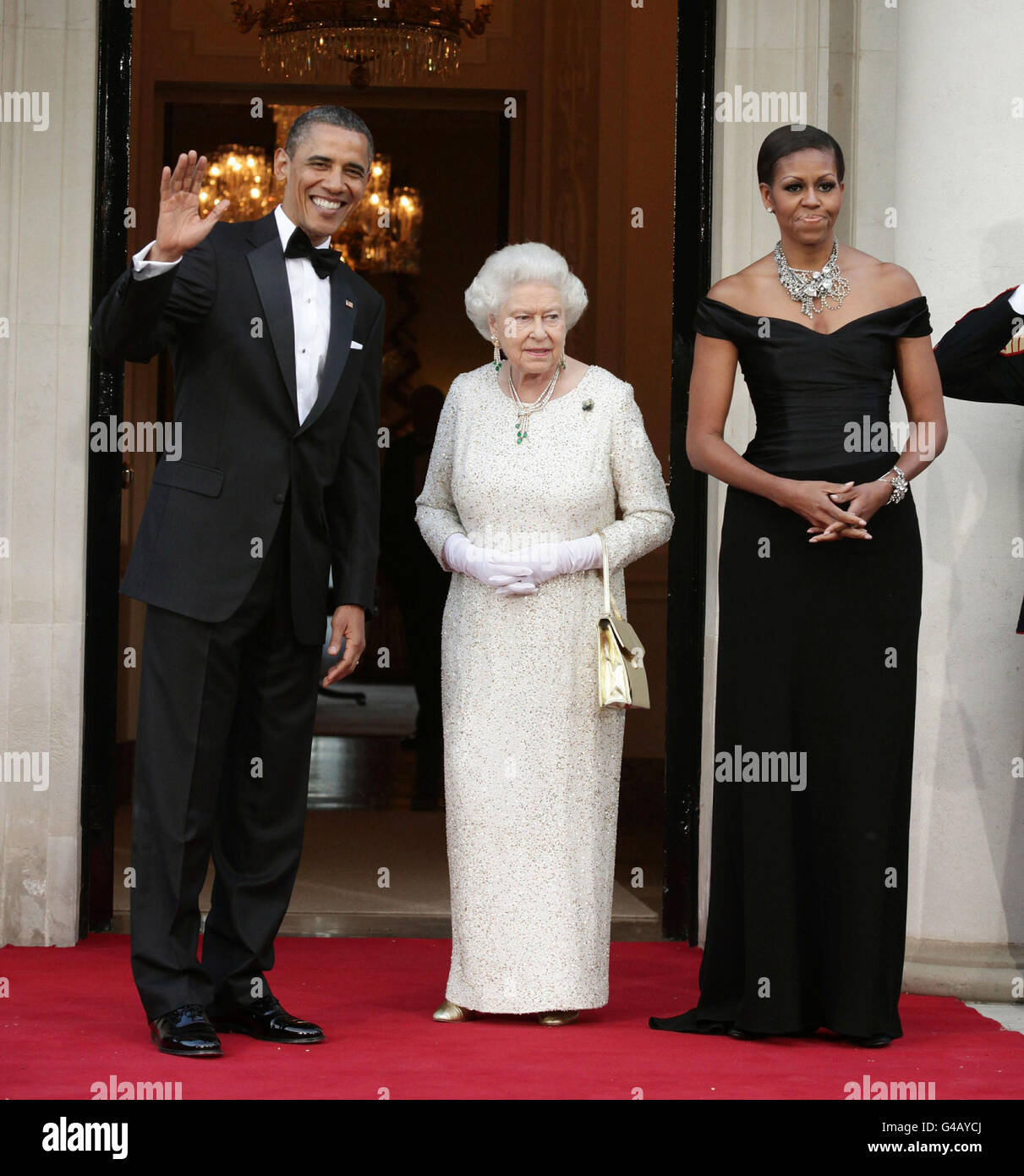 US President Barack Obama and First Lady Michelle Obama welcome the ...