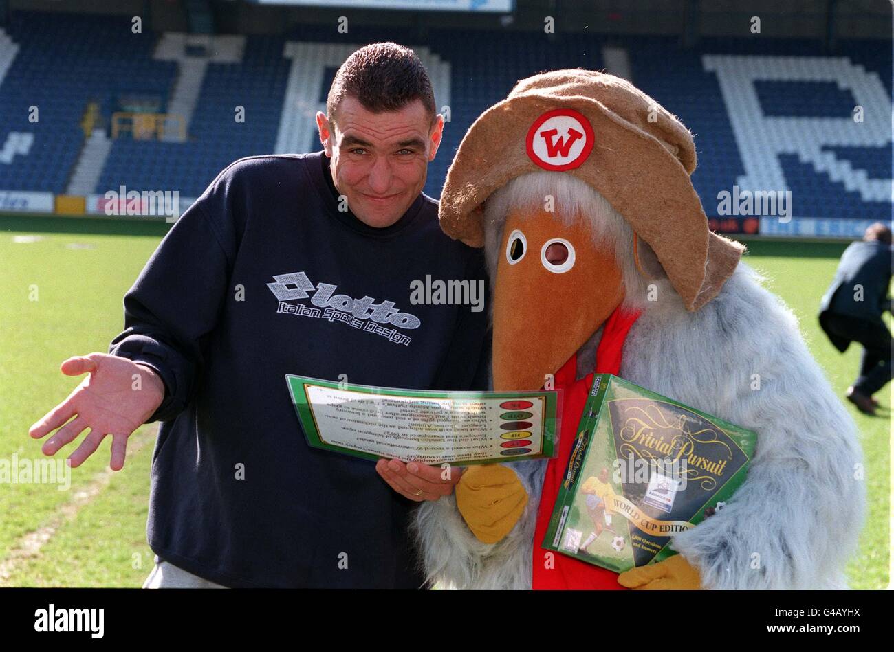 Wimbledon fcs vinnie jones left one wimbledon commons wombles hi-res ...