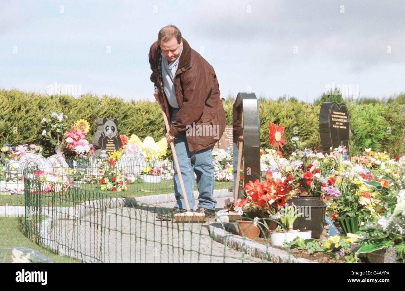 Dunblane memorial garden hi-res stock photography and images - Alamy