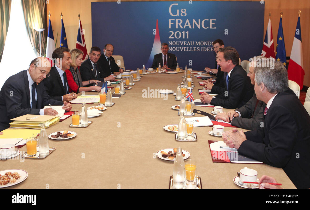 The g8 leaders bilateral meeting g8 summit in deauville hi-res stock ...