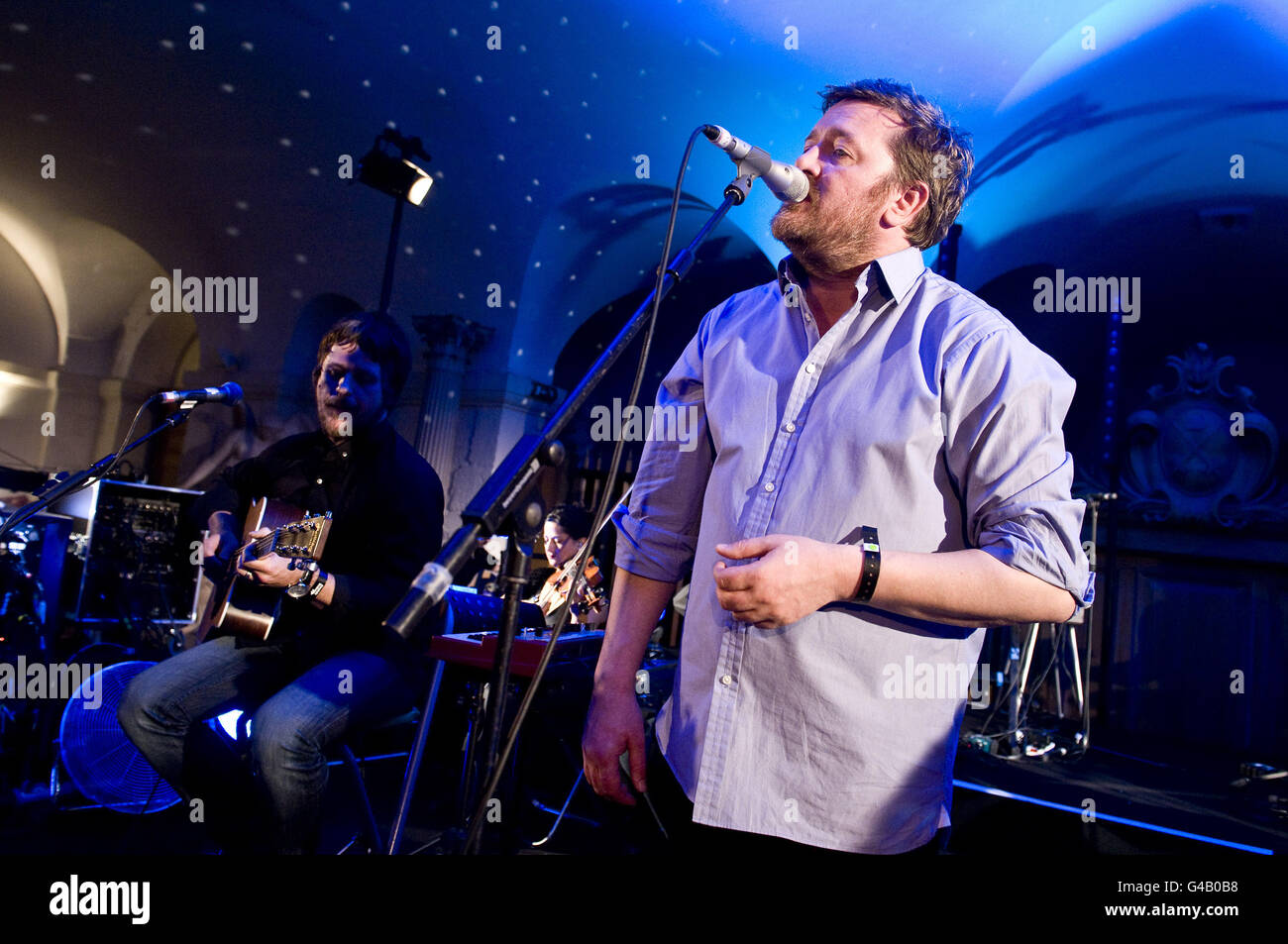 Elbow in concert - London Stock Photo - Alamy