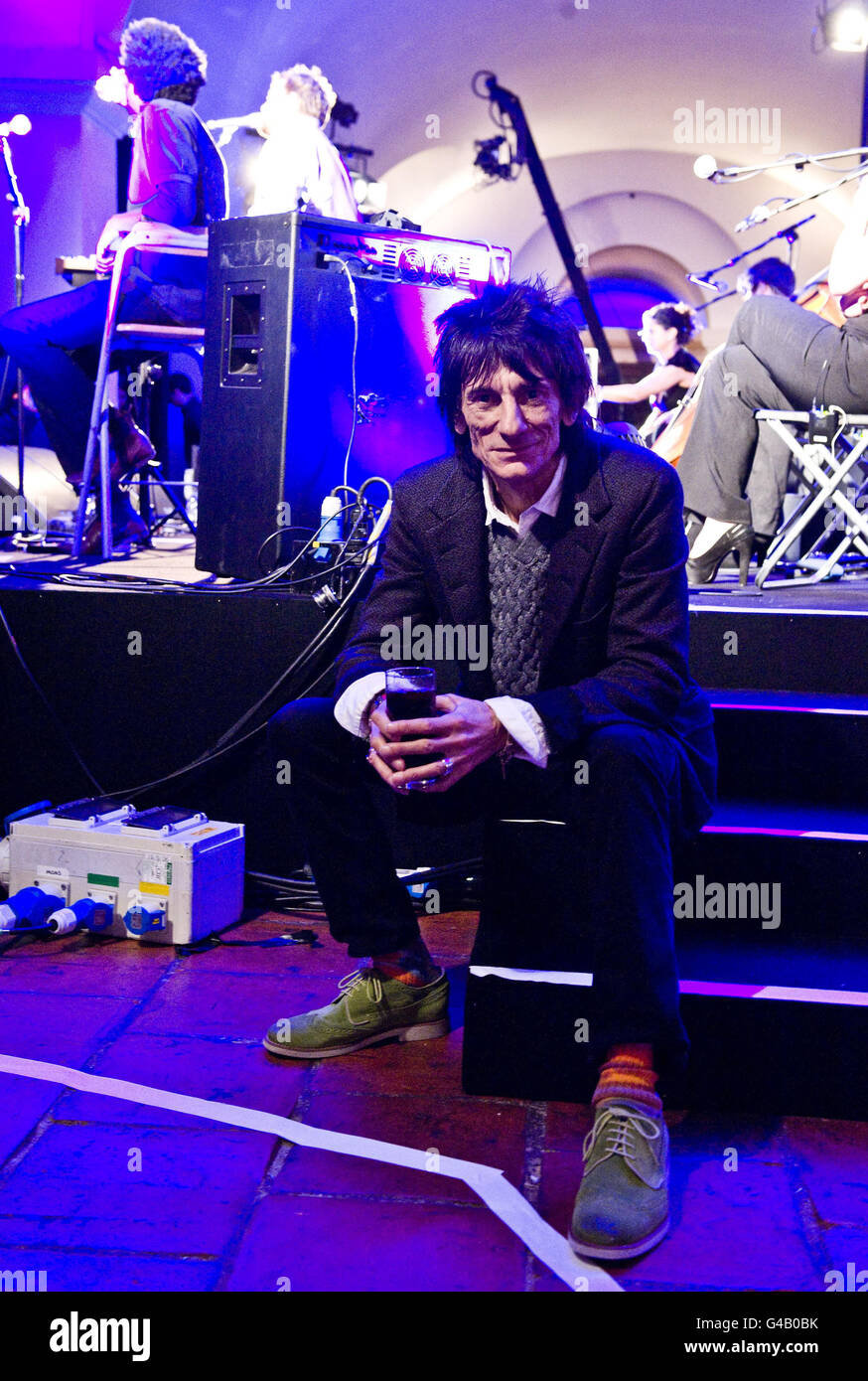 Elbow in concert - London Stock Photo - Alamy