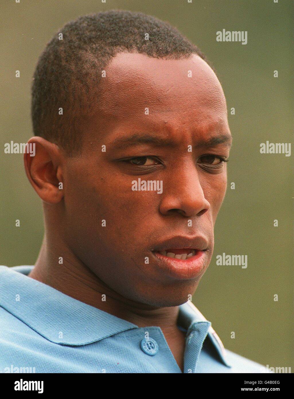 SOCCER. IAN WRIGHT ***** PORTRAIT Stock Photo - Alamy