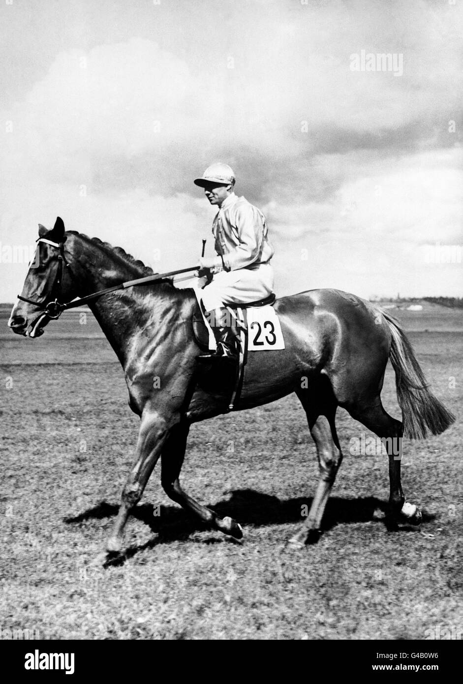 Lord Rosebery's "Blue Peter" (Eph Smith up), winner of the 1939 Derby ...