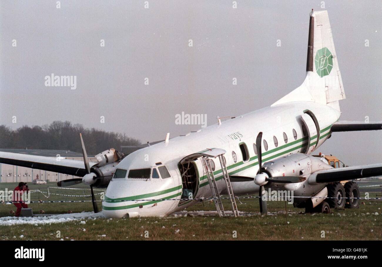 See pa story leeds air hi-res stock photography and images - Alamy