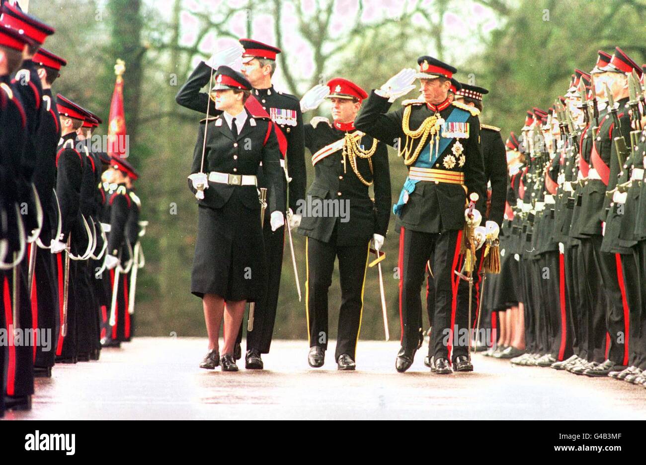 Junior Under Officer Fiona Stewart of the Royal Signal Corps (front ...