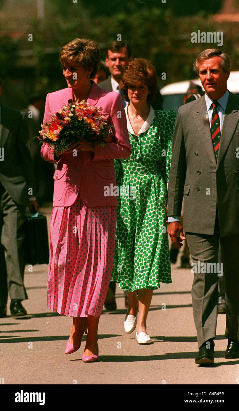 Lady in waiting princess diana hi-res stock photography and images - Alamy