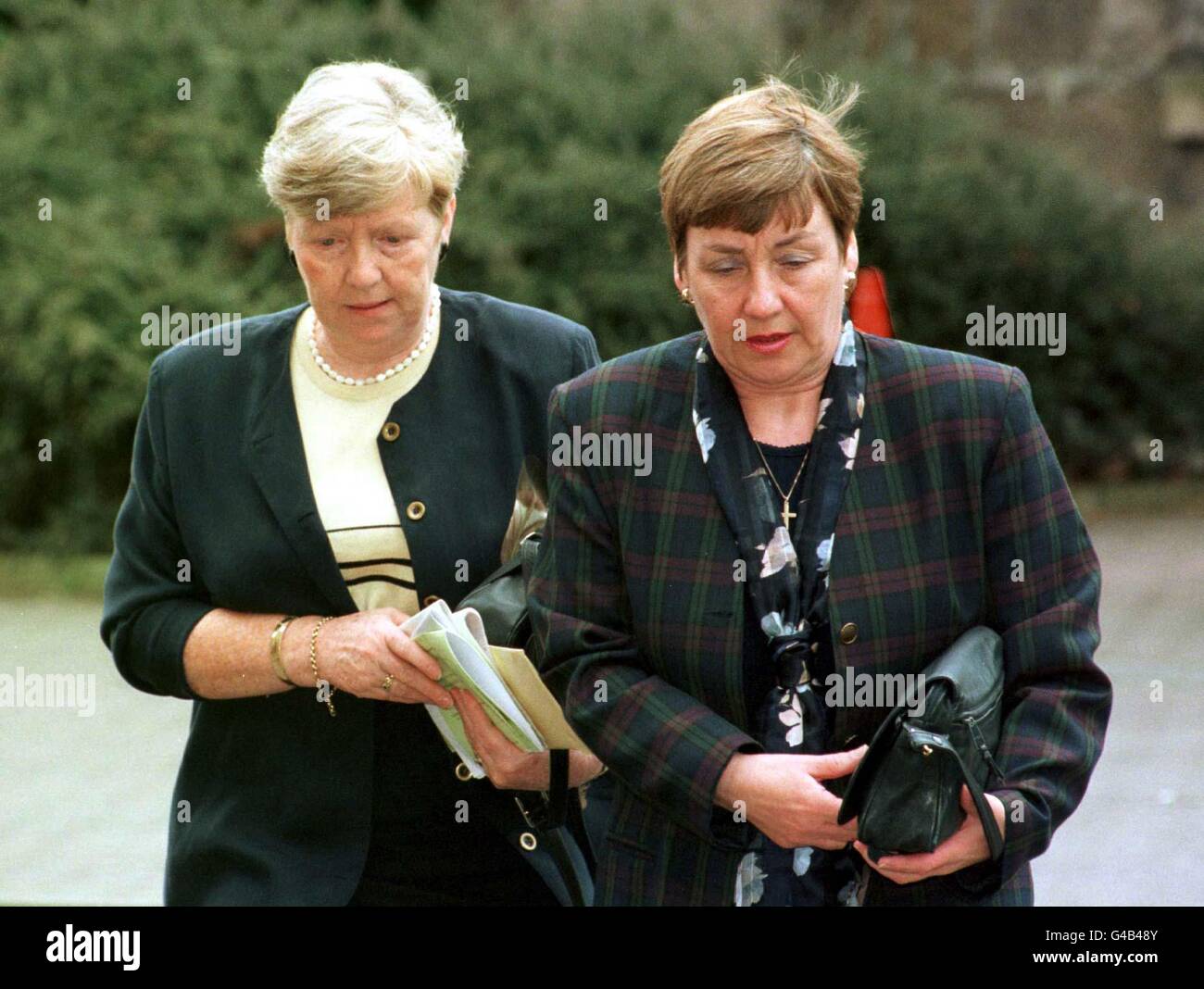 Agnes ralston right and her sister charlotte turner hi-res stock ...