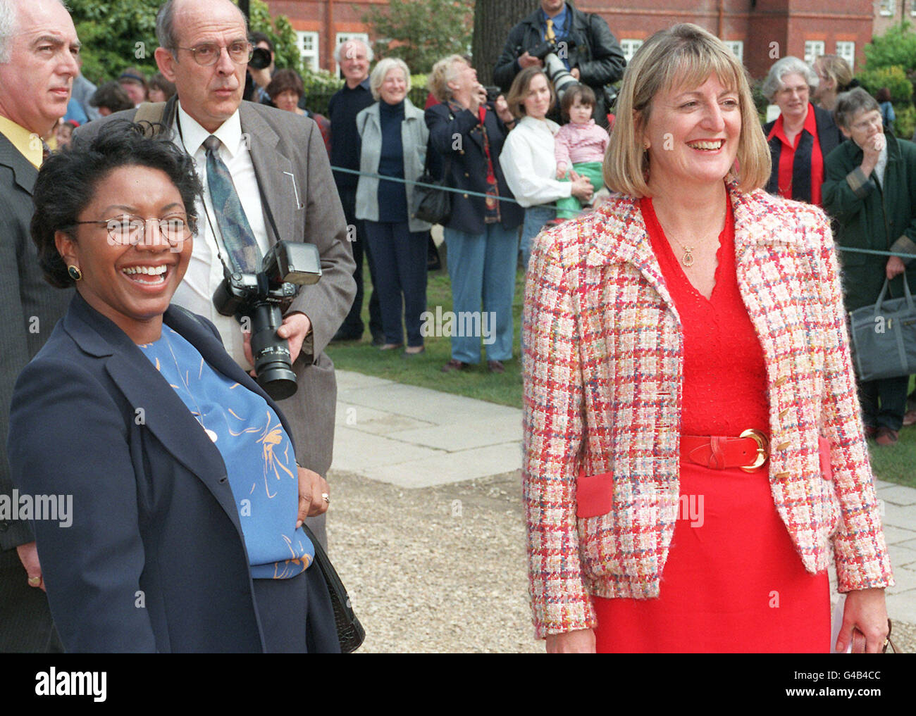 Joins press secretary sandy henney hi-res stock photography and images ...