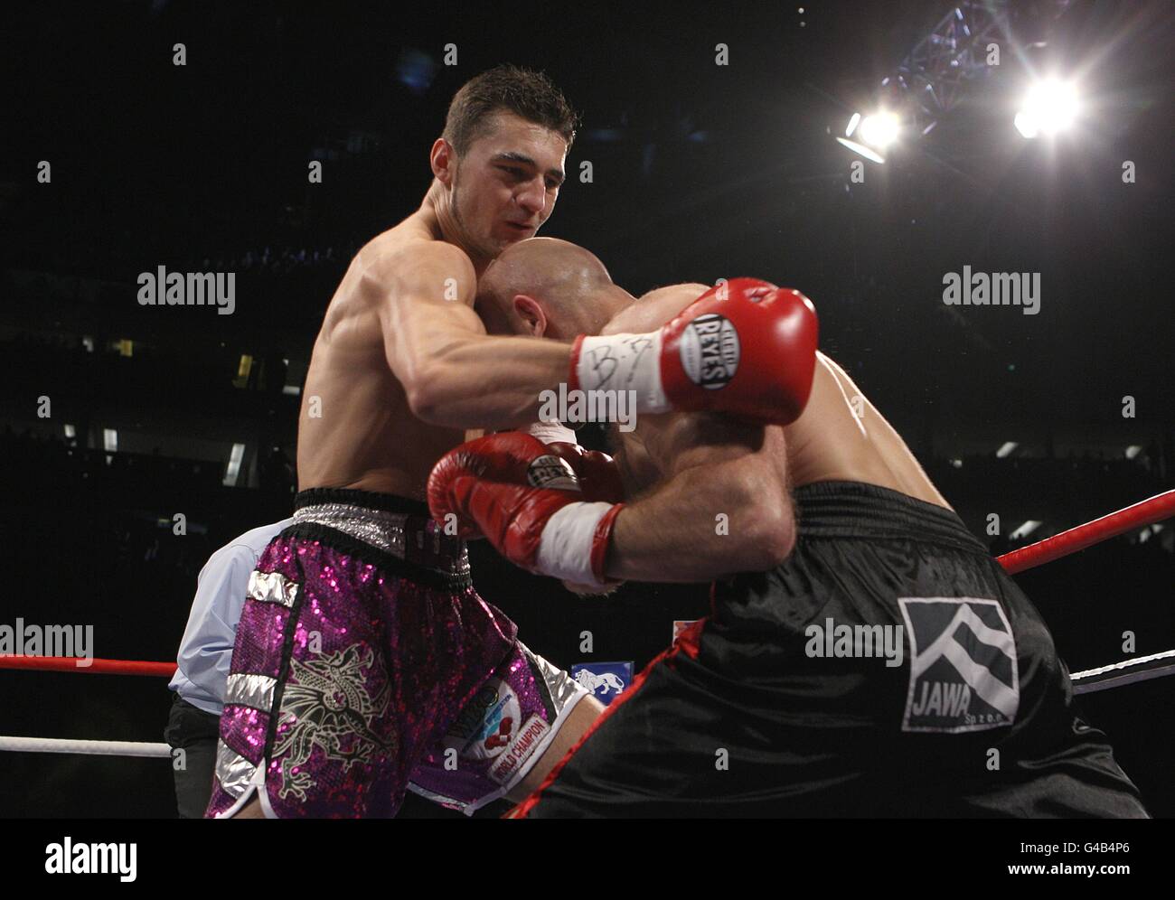 Boxing - This Is It - The O2. Nathan Cleverly (left) and Aleksy ...