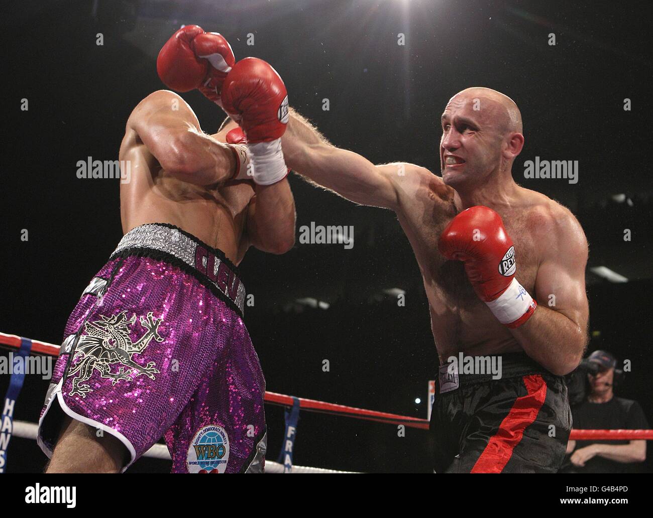 Boxing - This Is It - The O2 Stock Photo - Alamy
