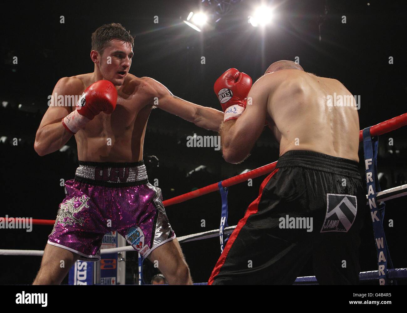 Boxing - This Is It - The O2 Stock Photo - Alamy