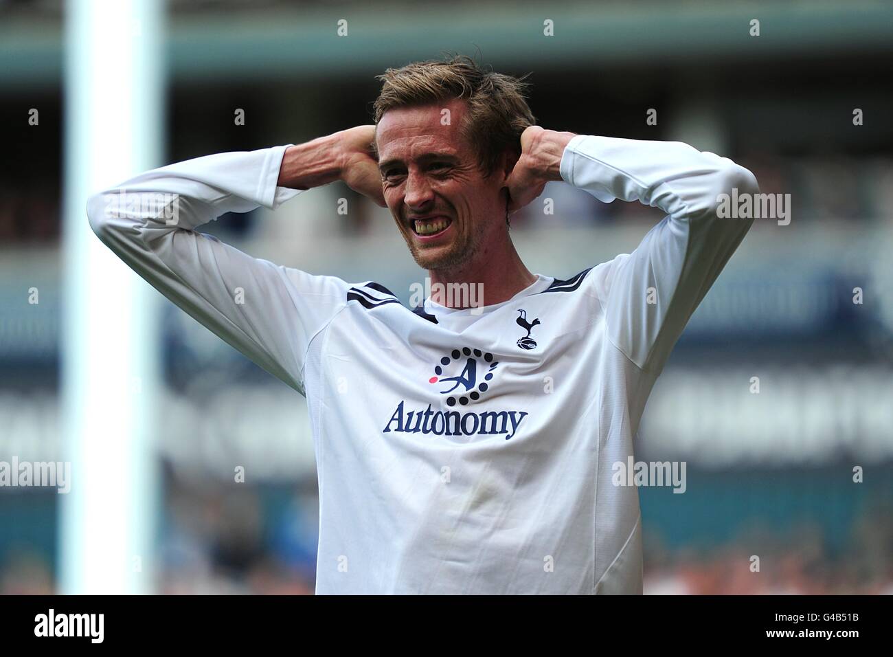 Tottenham hotspurs peter crouch rues a missed chance hi-res stock ...
