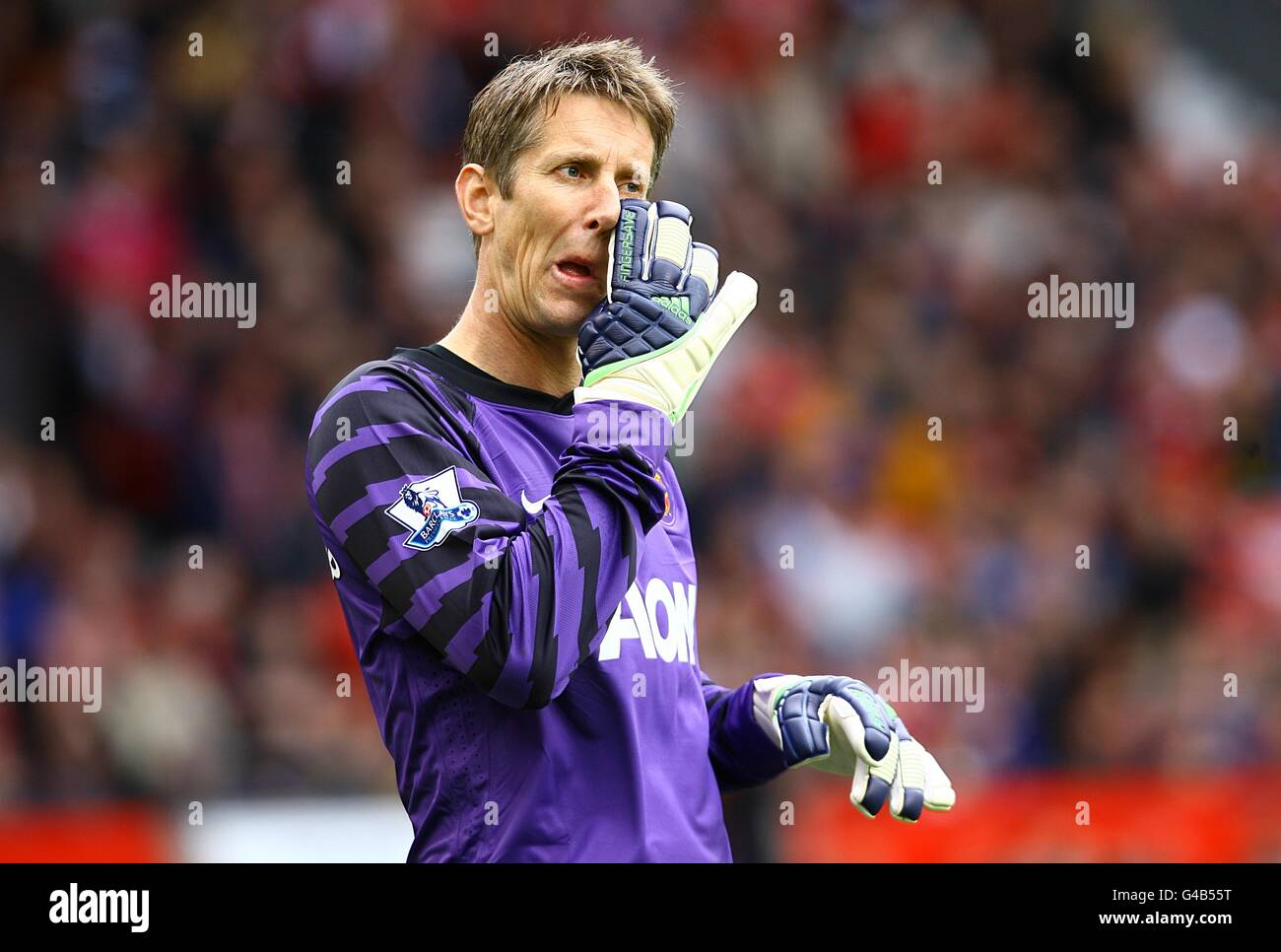 Manchester United goalkeeper Edwin Van der Sar during the match Stock ...