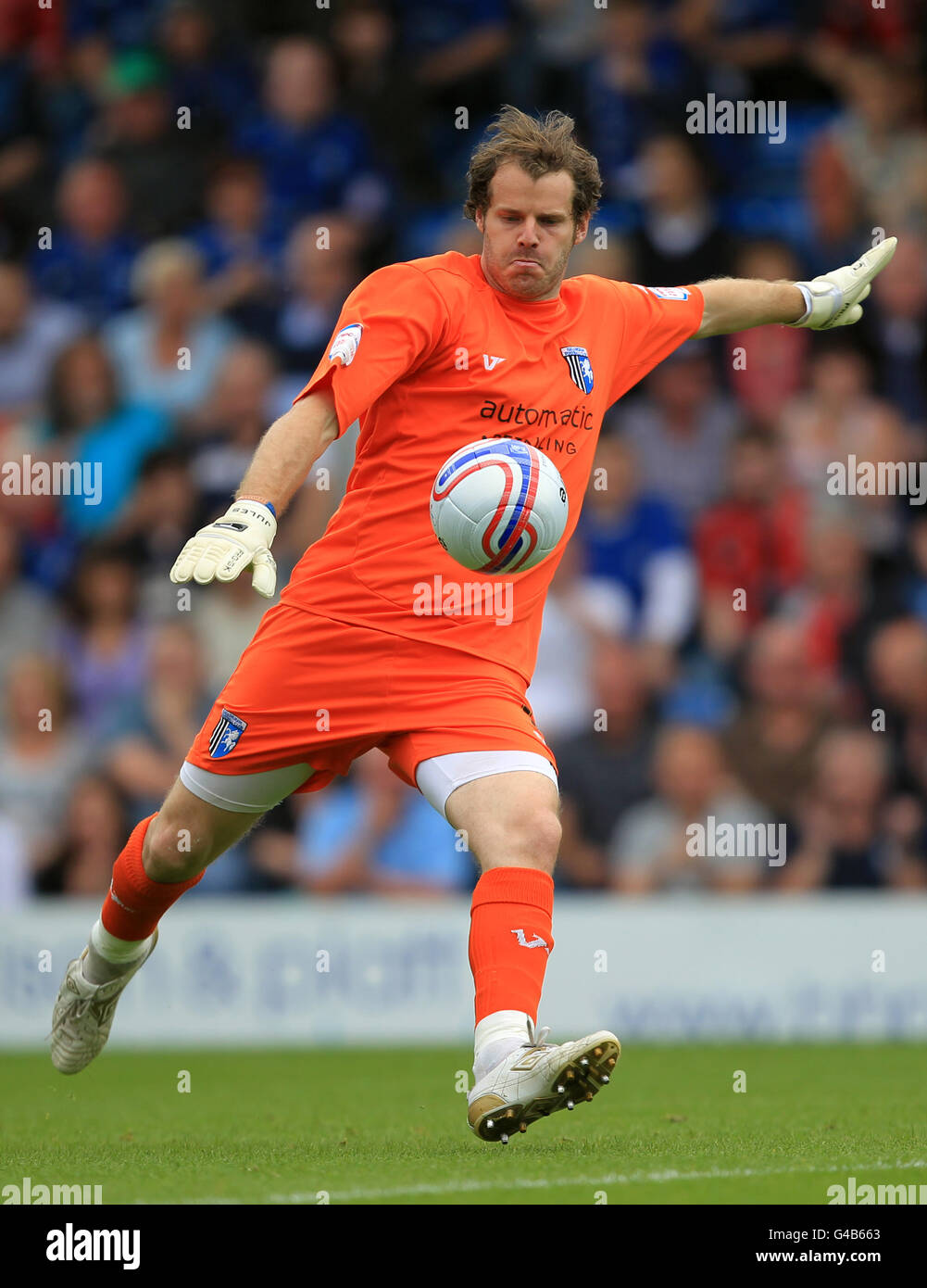 Gillingham goalkeeper alan julian hi-res stock photography and images ...