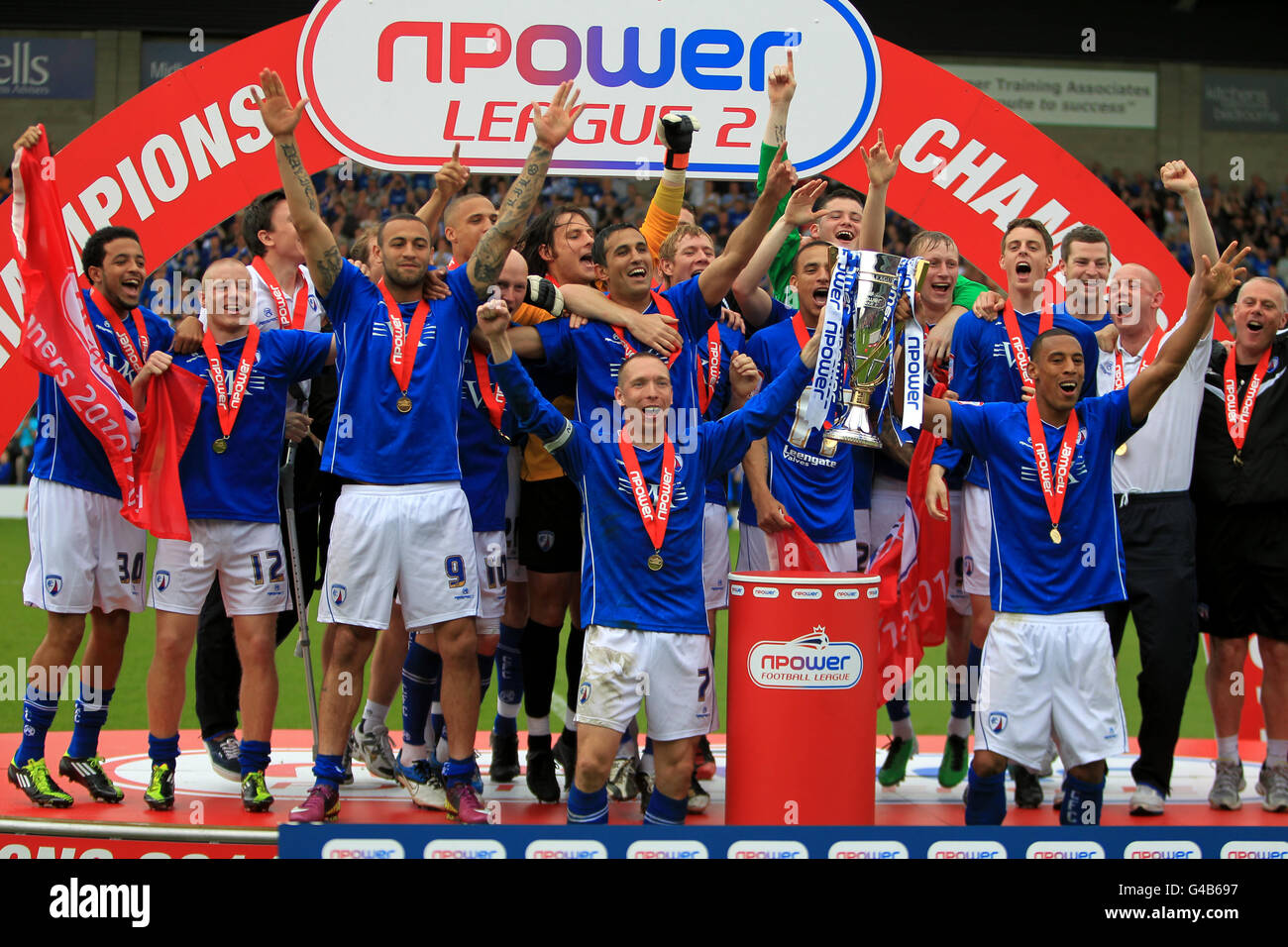 League two celebrate gillingham hi-res stock photography and images - Alamy