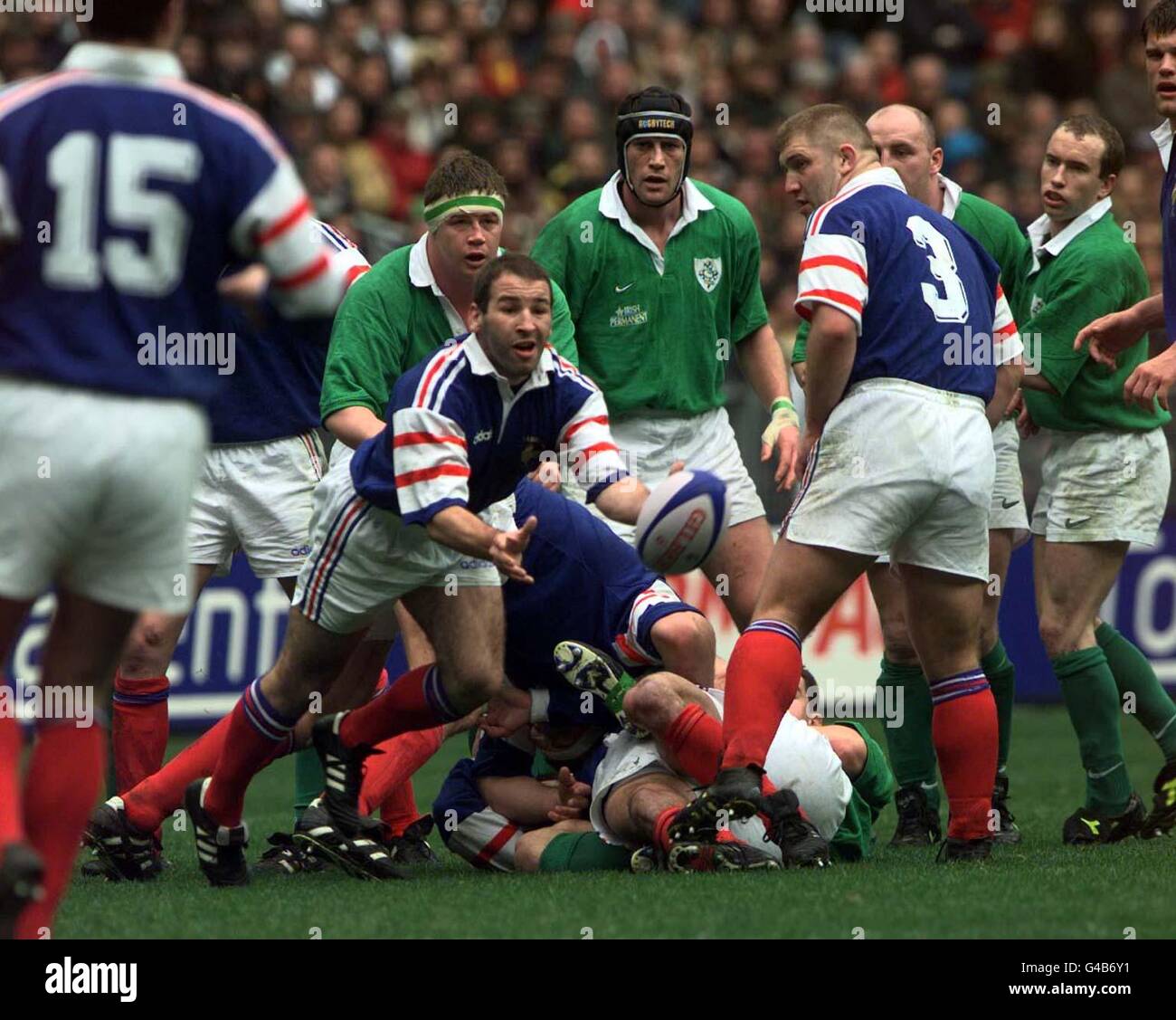 Collapsed ball hi-res stock photography and images - Alamy