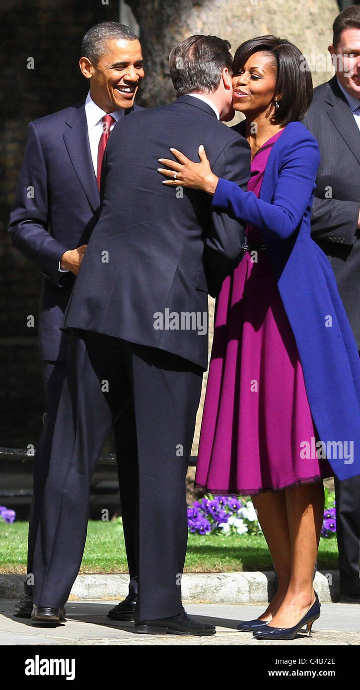 Michelle obama hugging hi-res stock photography and images - Alamy