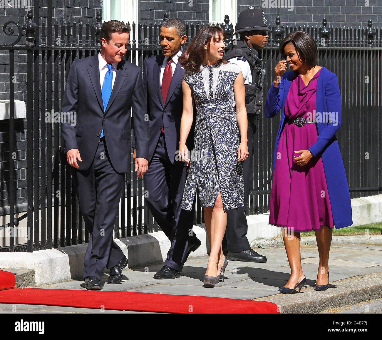 President barack obama outside hi-res stock photography and images - Alamy