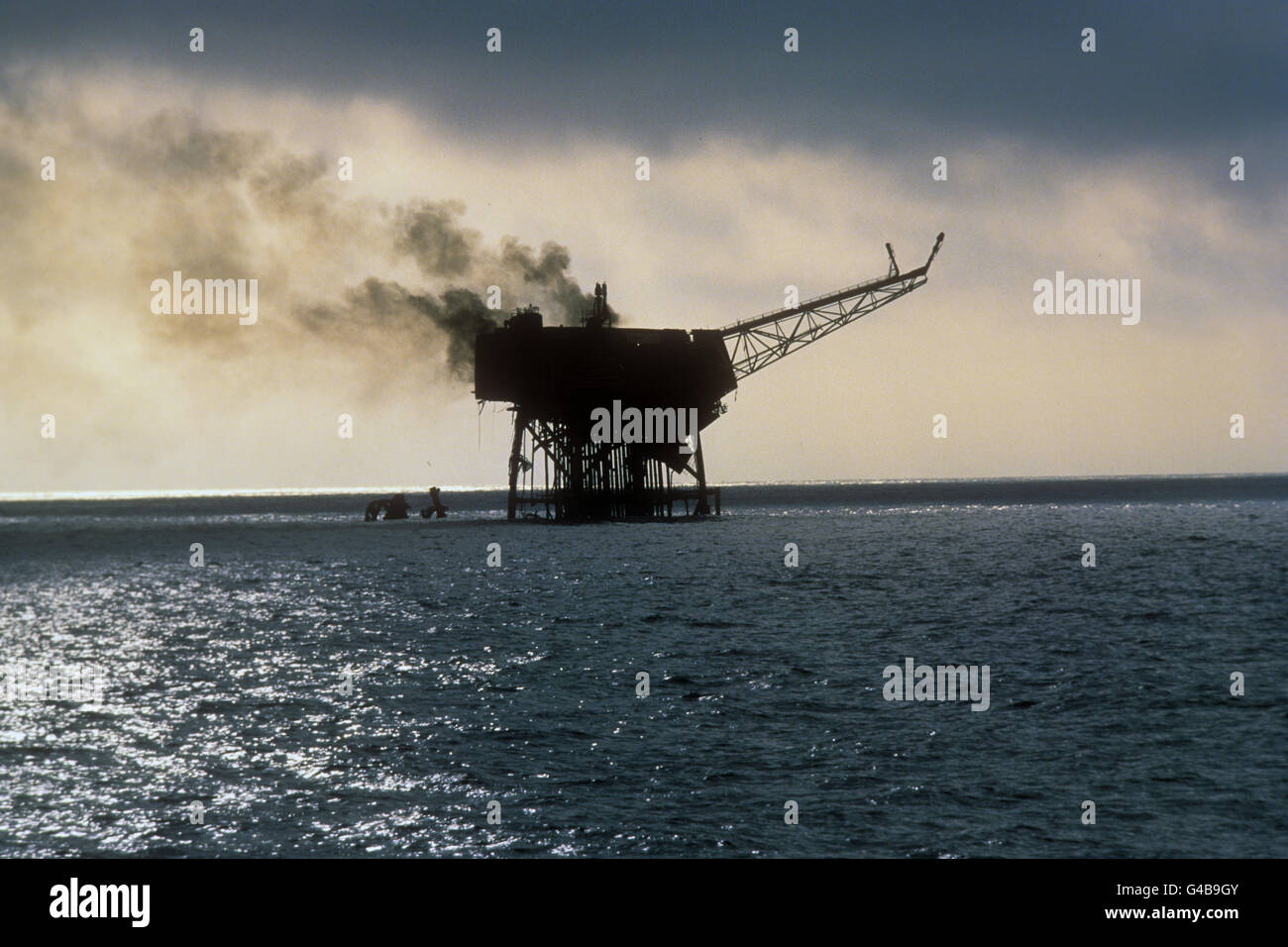 The Piper Alpha oil production platform on fire in the North Sea Stock ...