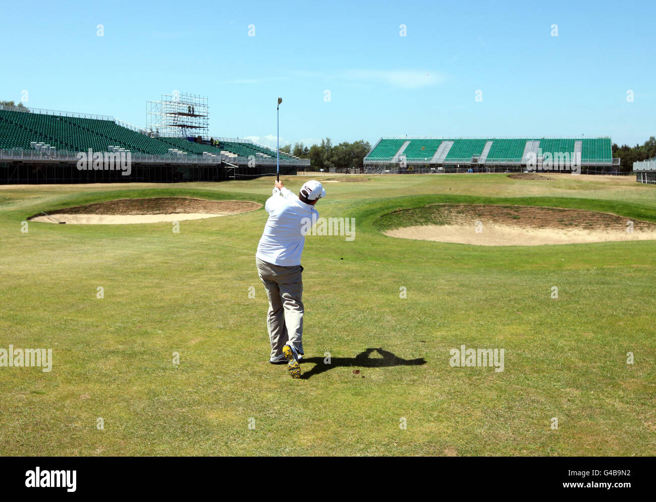Golf open curtis back view swinging mangdm hi-res stock photography and ...