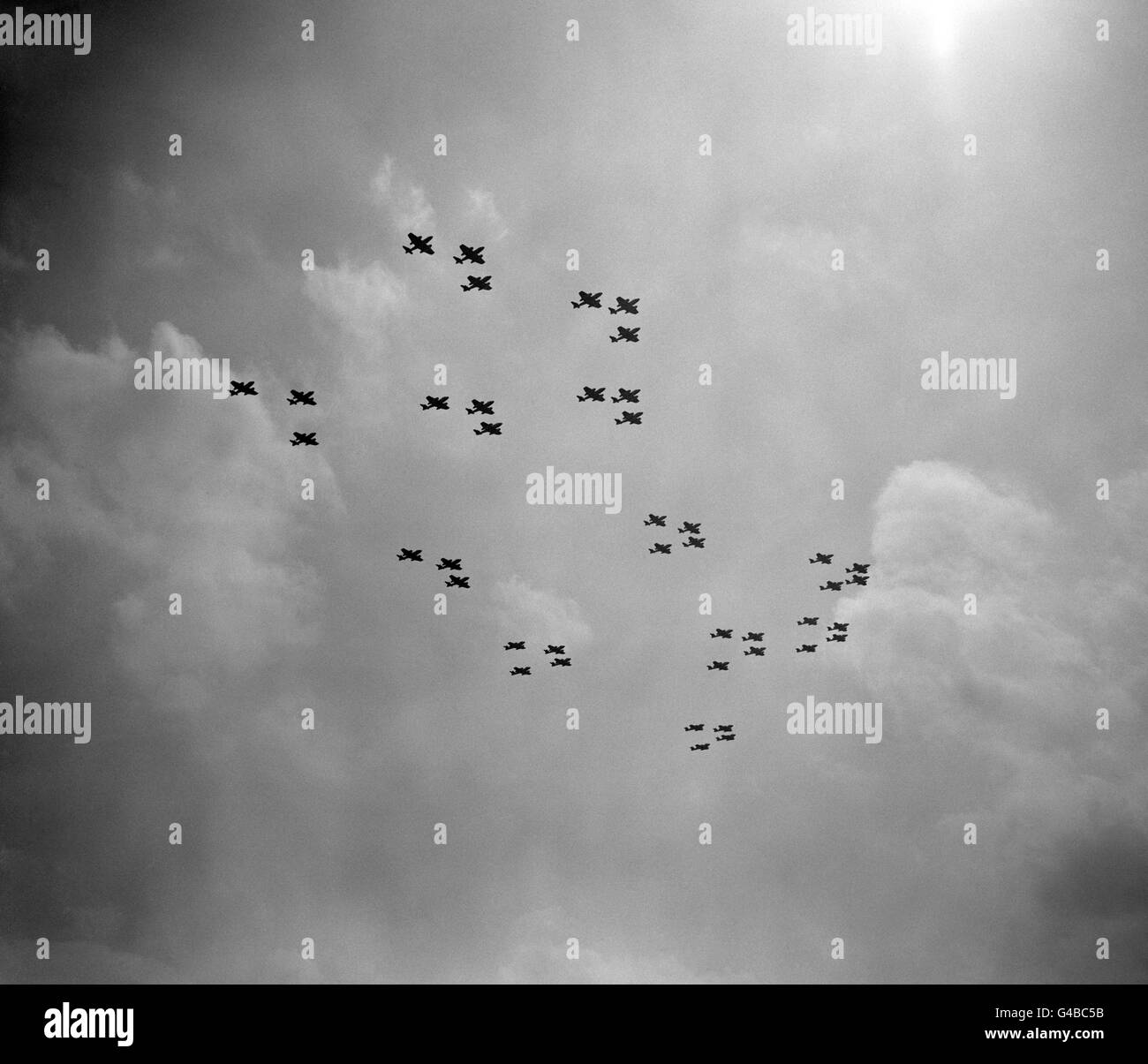 Jet plane fly past Black and White Stock Photos & Images - Alamy