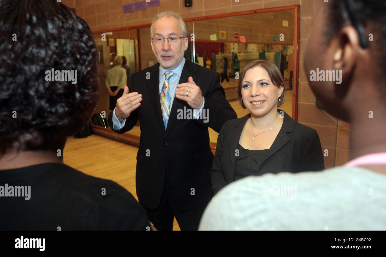 Children's Minister Sarah Teather and Mothers' Union chief executive ...