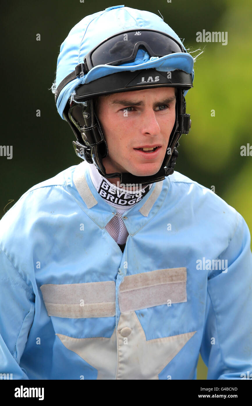 Horse Racing - TFI Friday - Nottingham Racecourse Stock Photo - Alamy