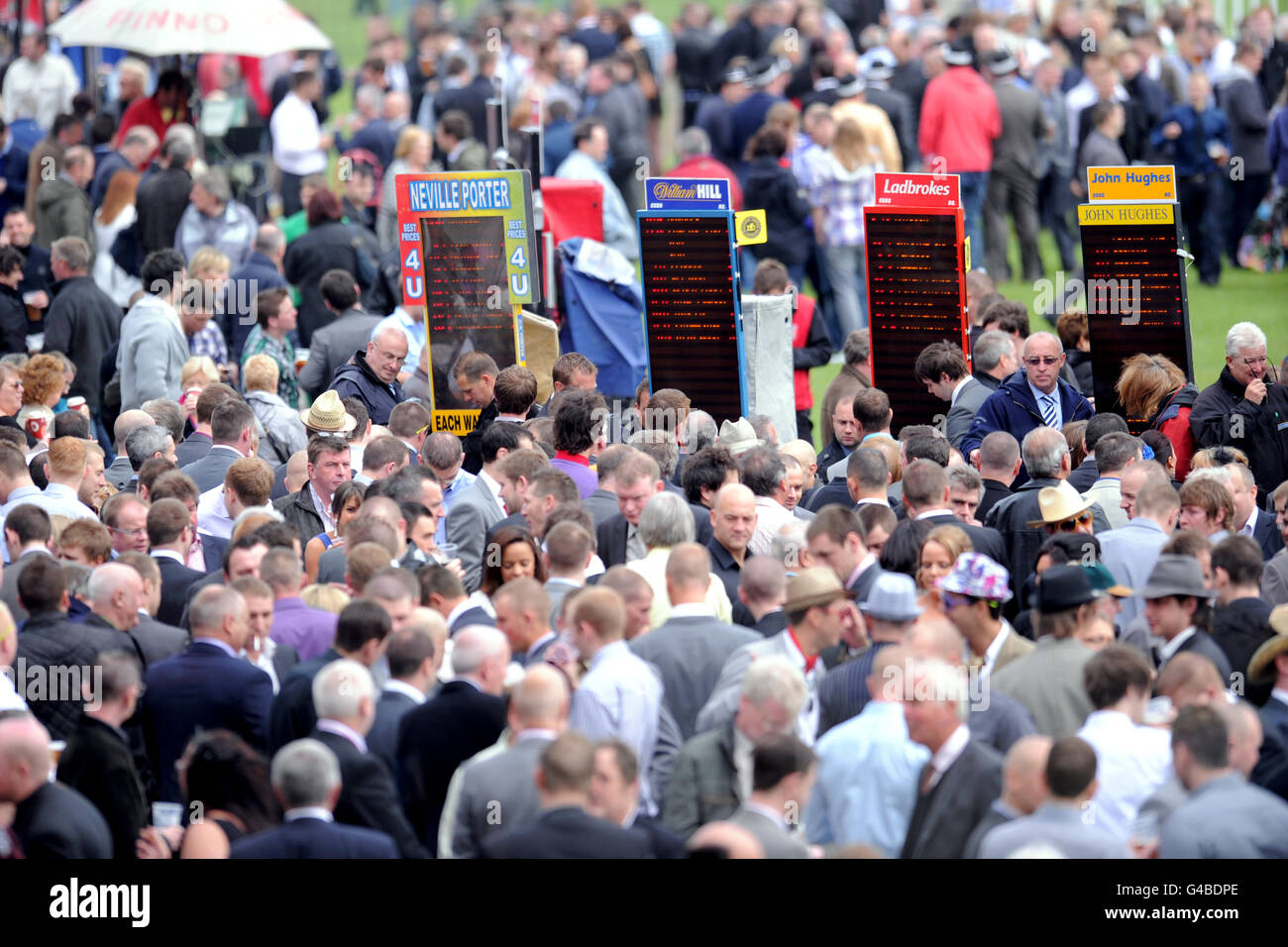 Horse Racing - Blue Square Achilles Stakes/Timeform Jury Stakes Day ...