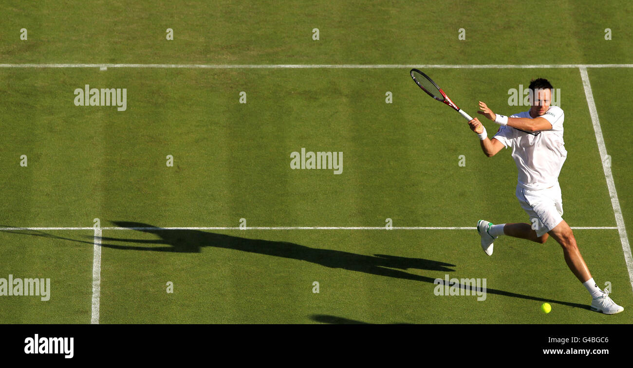 Sweden's Robin Soderling in action against Germany's Philipp Petzschner ...