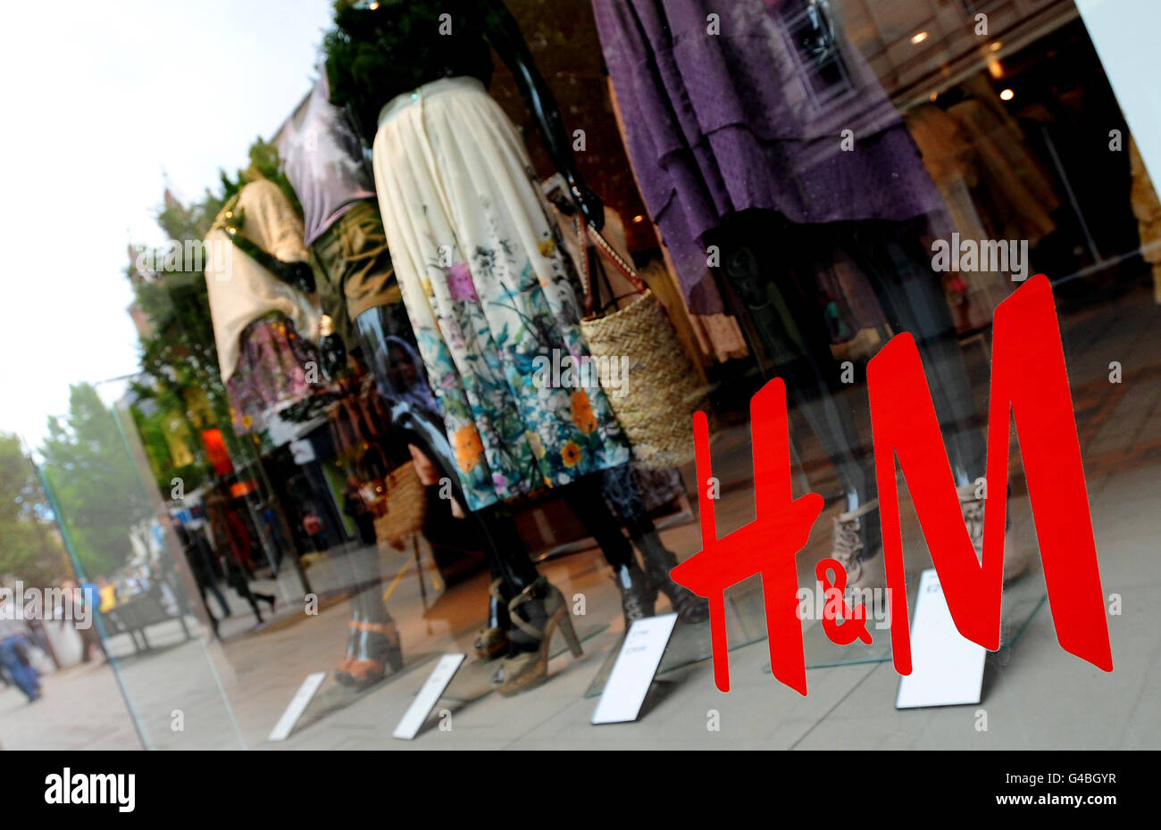 View in window hi-res stock photography and images - Alamy