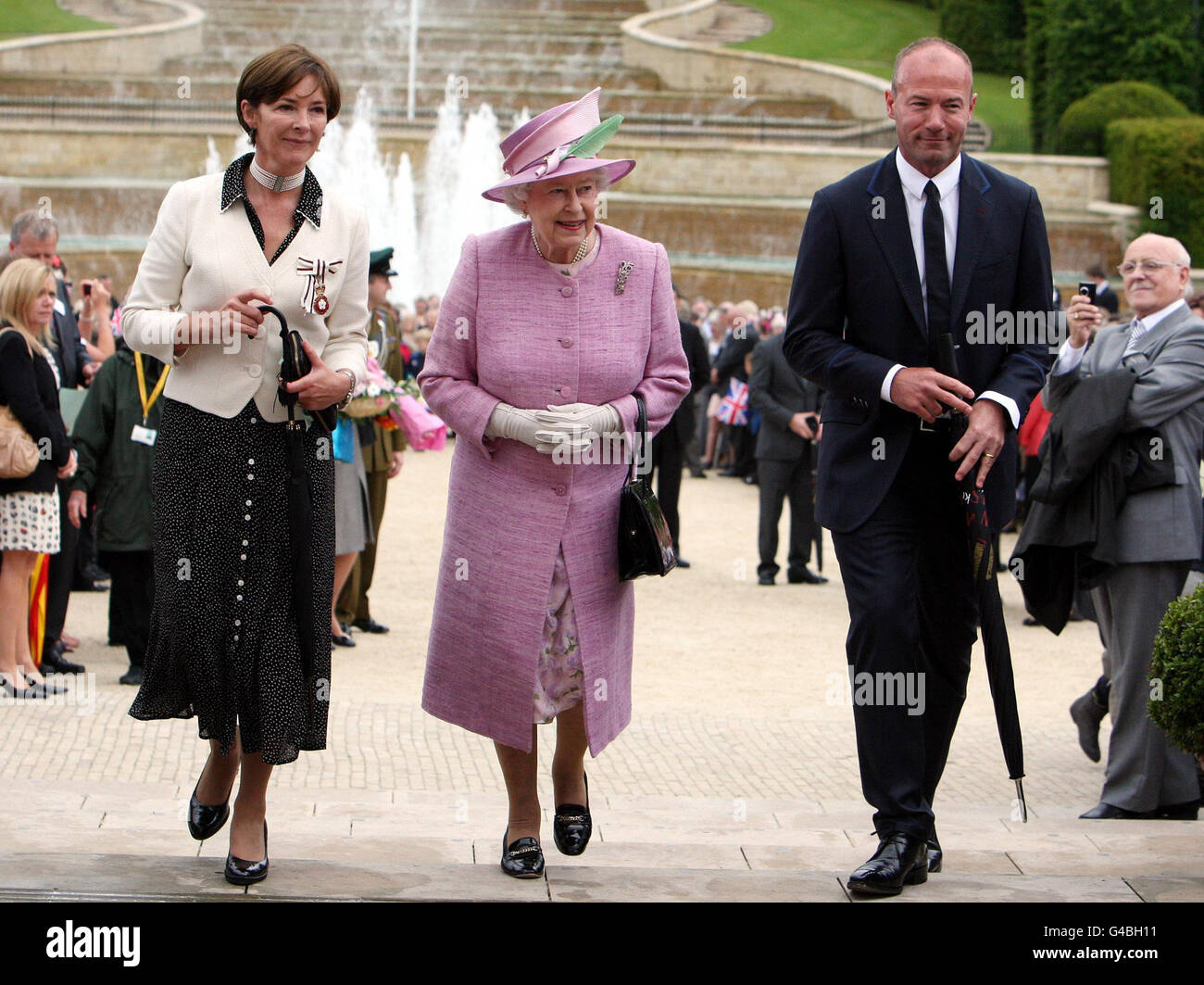 Duchess of northumberland and alan shearer hi-res stock photography and ...