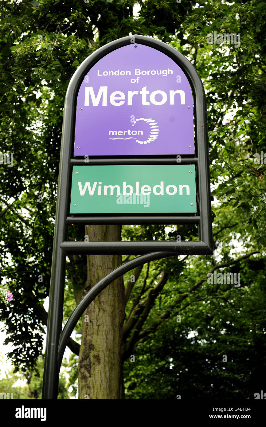 Wimbledon signage at the all england lawn tennis croquet club hi-res ...