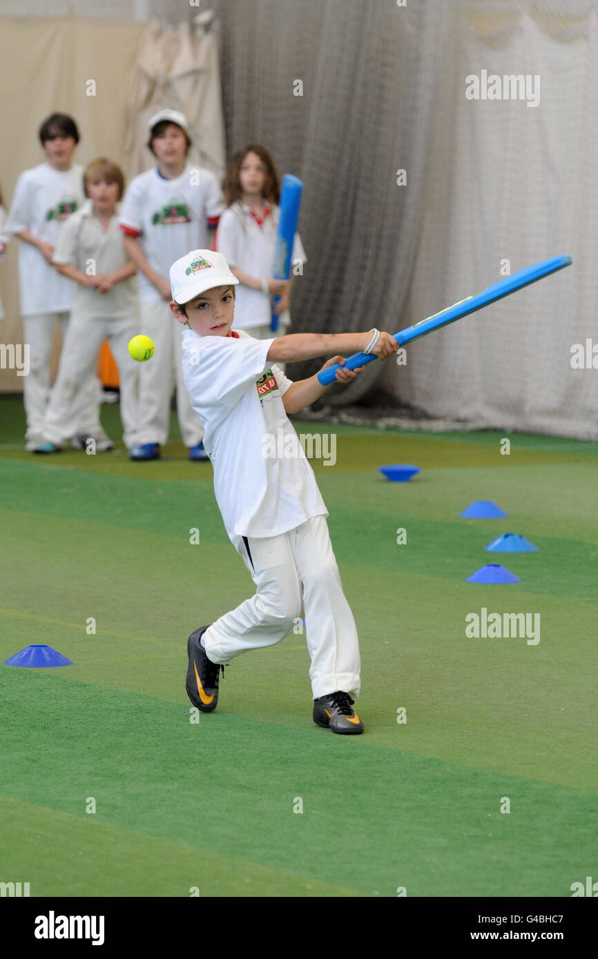 Cricket lv sos kit aid day lords cricket ground hi-res stock ...
