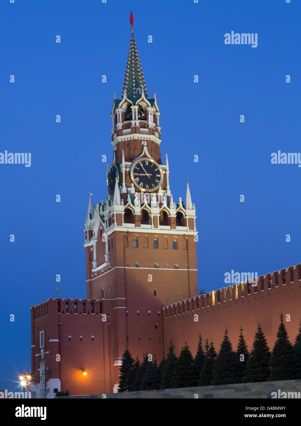 Kremlin walls hi-res stock photography and images - Alamy