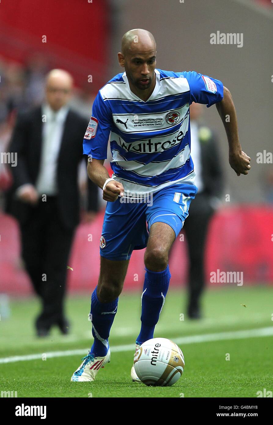 Jimmy kebe reading hi-res stock photography and images - Alamy