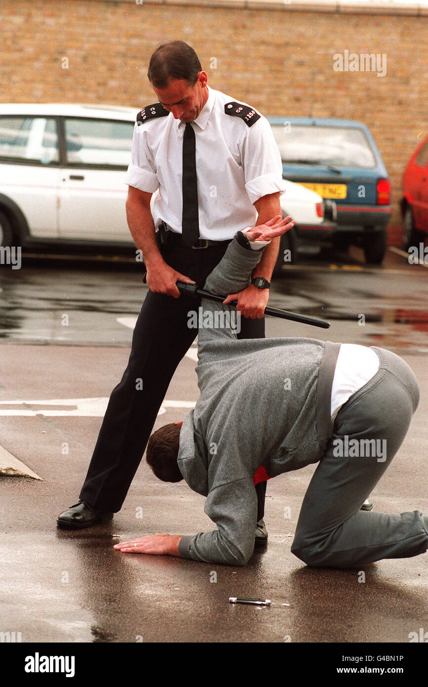 PA NEWS PHOTO 19/6/93 A POLICE OFFICER DEMONSTRATES ONE OF THE THREE ...