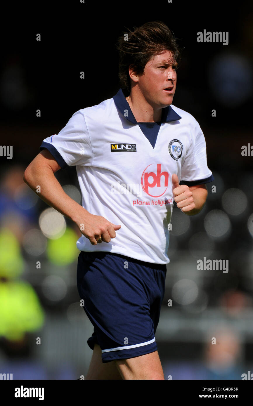 Darren anderton football hi-res stock photography and images - Alamy