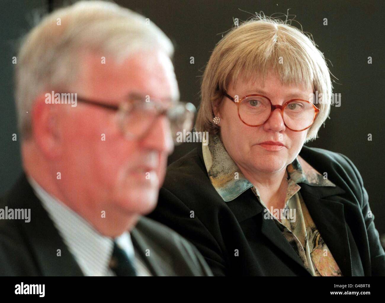 Secretary of State for Northen Ireland, Dr Mo Mowlam listens as ...