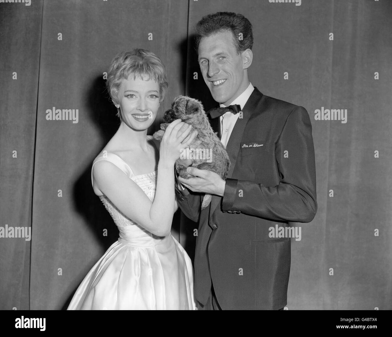 Film tv star jeannie carson gets surprise gift hi-res stock photography ...