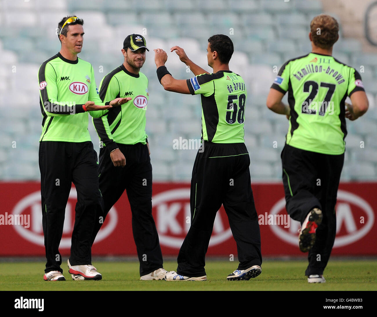 Group of dragons hi-res stock photography and images - Alamy