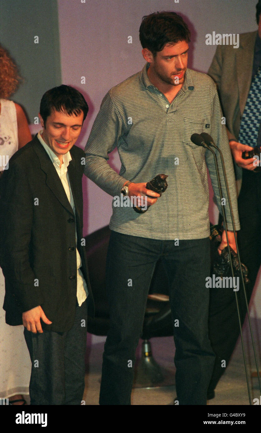 PA NEWS PHOTO 28/5/98 COLIN GREENWOOD (LEFT) AND ED O'BRIEN OF ...