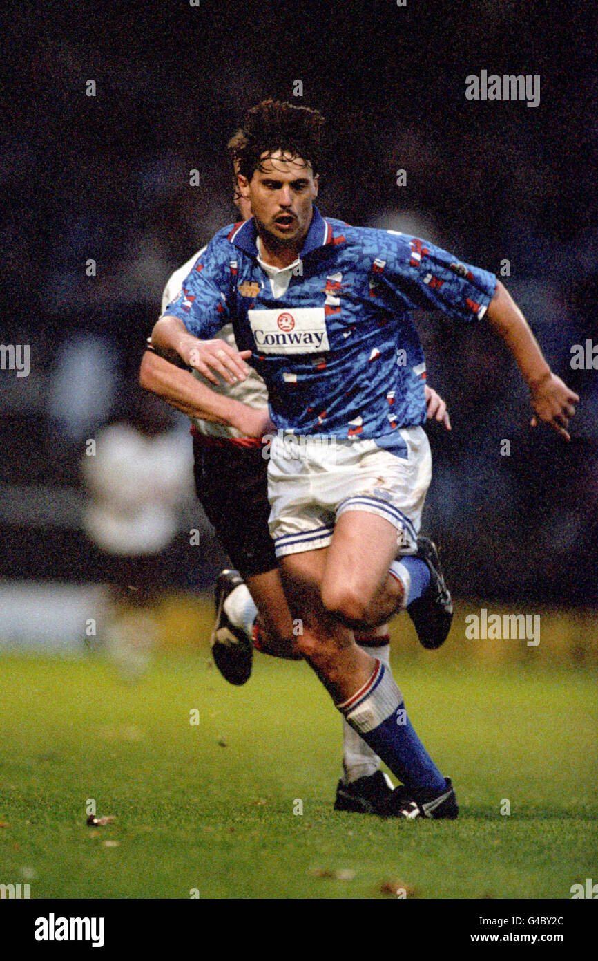 Soccer - Endsleigh League Division Two - Fulham v Carlisle United ...