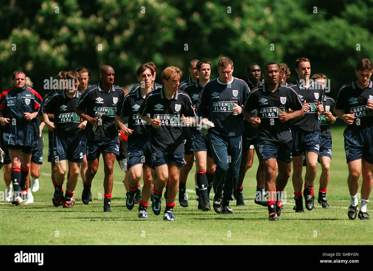 PA NEWS PHOTO 19/5/98 THE ENGLAND INTERNATIONAL FOOTBALL TEAM IN ...