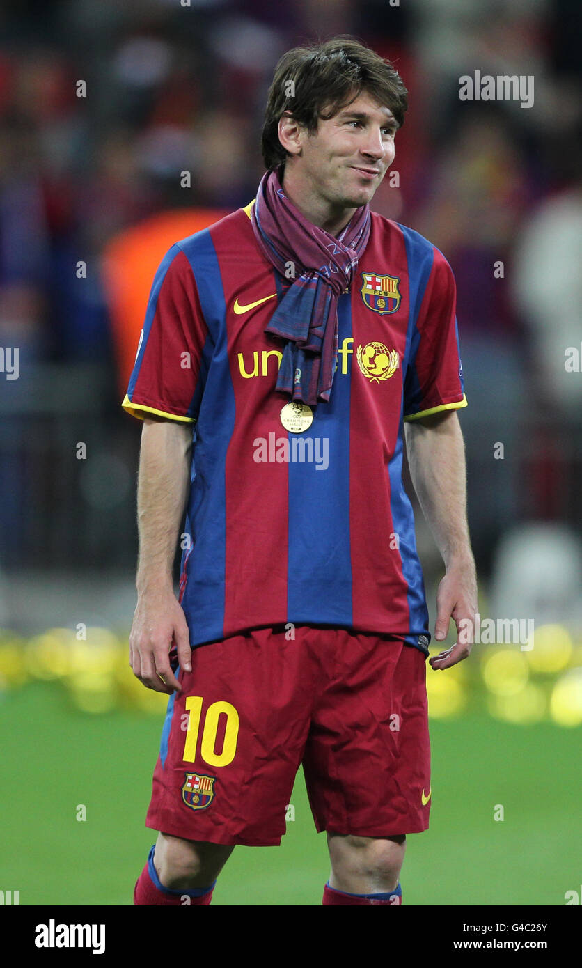 Barcelonas lionel messi celebrates winning the uefa champions league hi ...