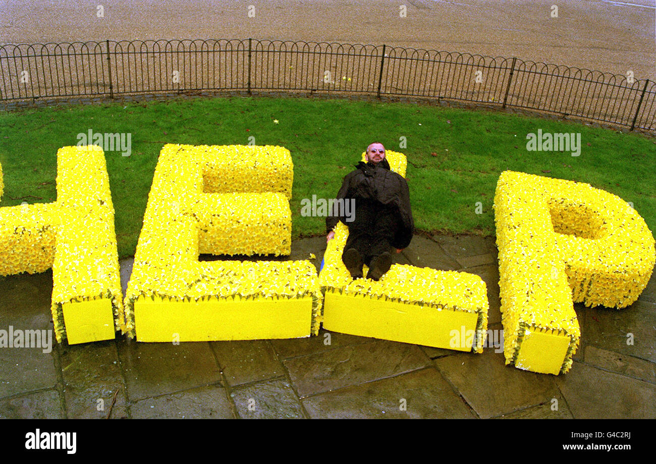 Ringo starr ex drummer from the legendary band hi-res stock photography ...