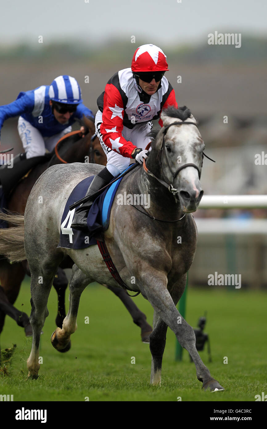 Horse Racing - The Craven Meeting - Day Two - Newmarket Racecourse ...