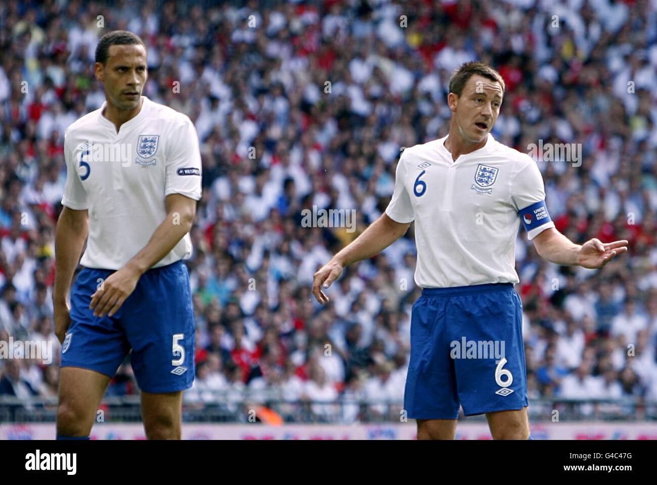 Rio ferdinand john terry hi-res stock photography and images - Alamy