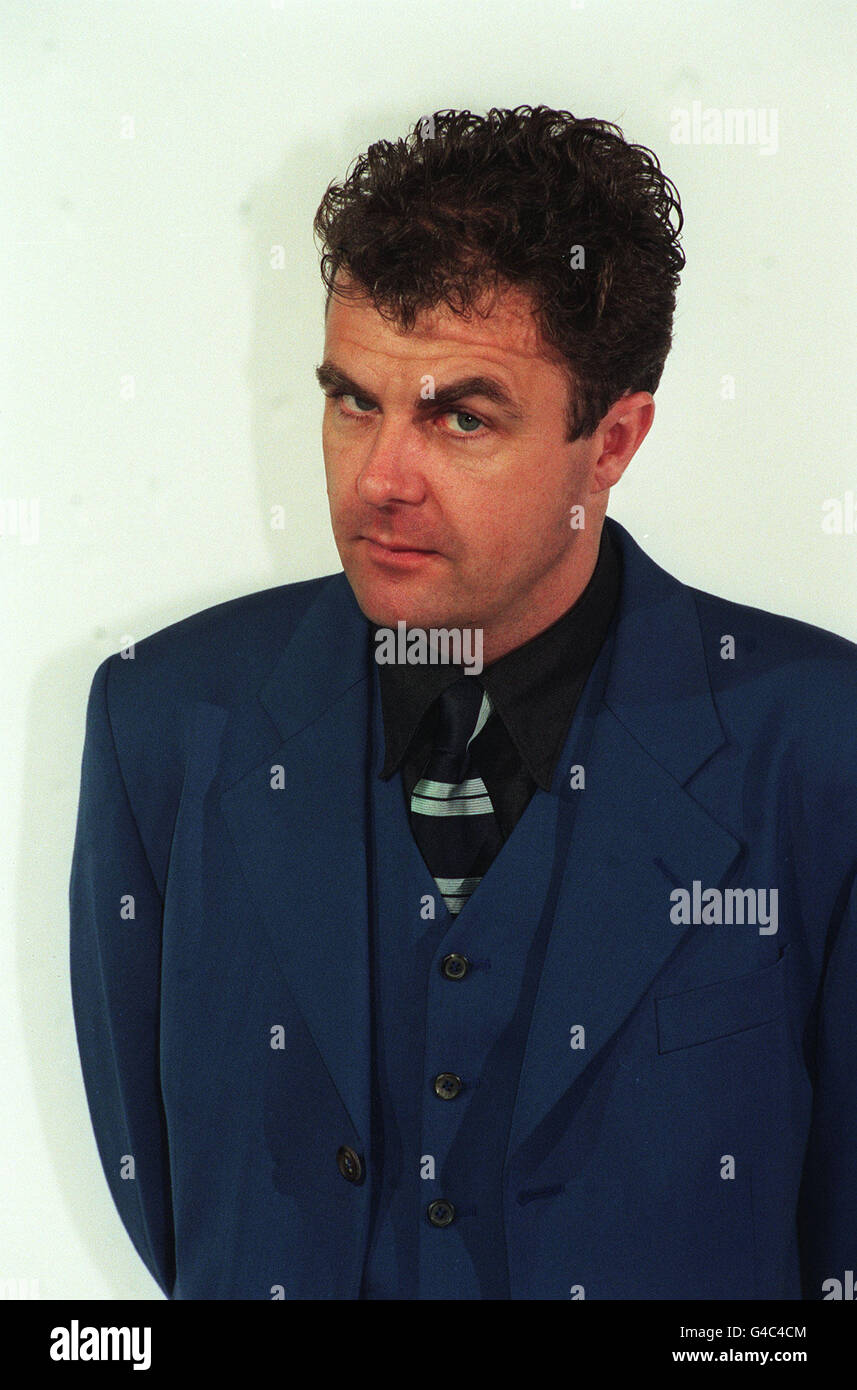PA NEWS PHOTO 14/8/96 TELEVISION PRESENTER PAUL ROSS AT PHOTOCALL IN ...