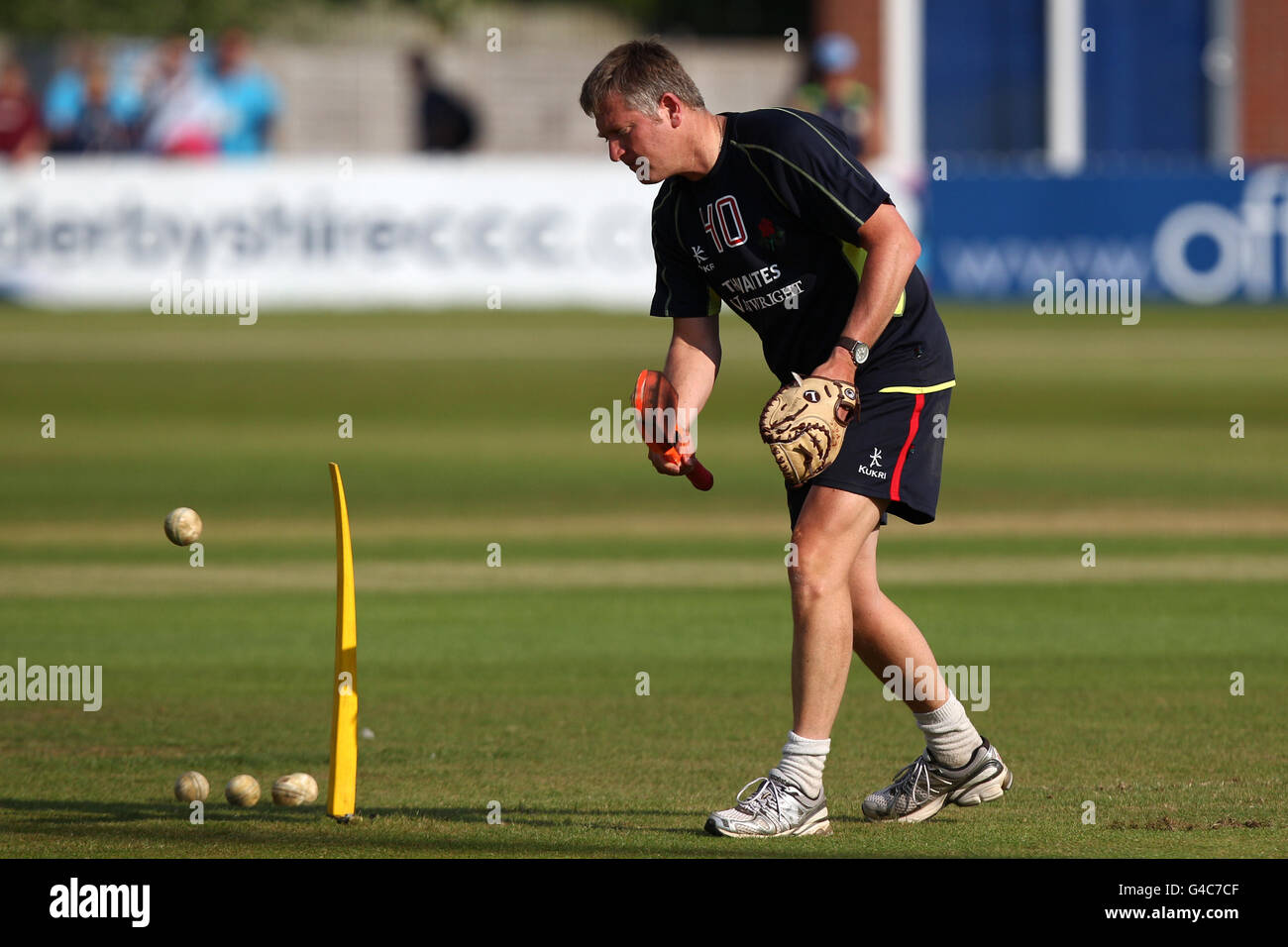 Lancashire assistant coach Gary Yates during the warm up Stock Photo ...